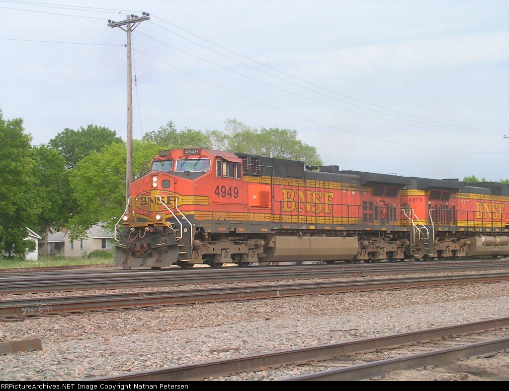BNSF 4949
